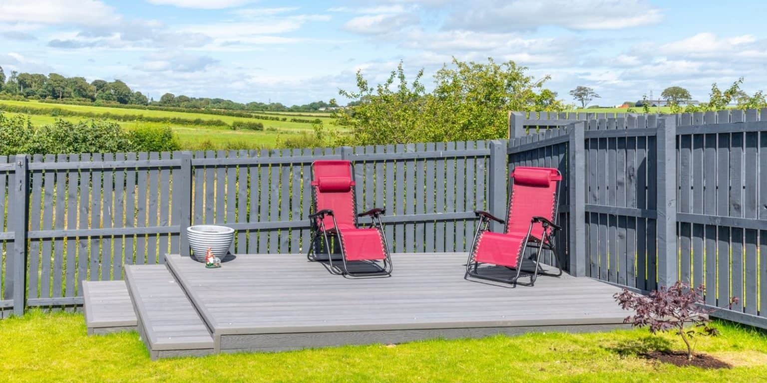 Best Decking Material: Which Type of Deck Should You Choose?